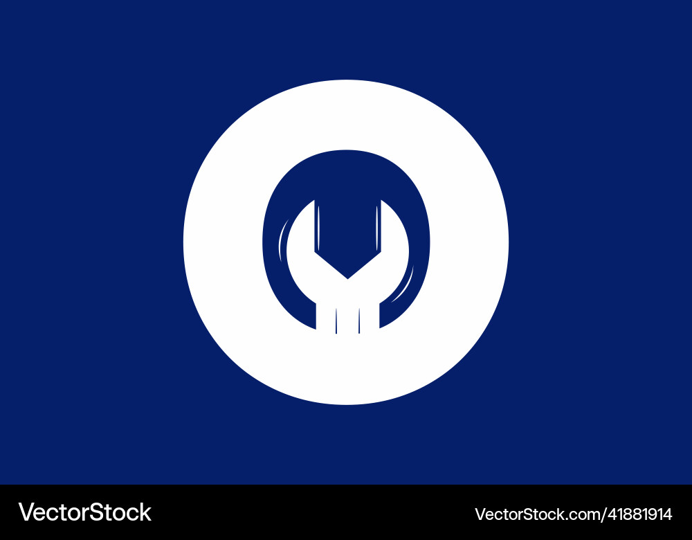 O initial letter with wrench shape Royalty Free Vector Image