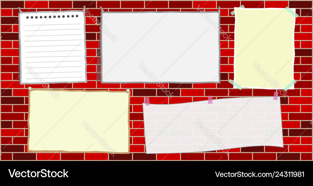 Fünf leere Papier Notizen Vorlage an der Ziegelwand