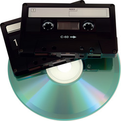 Compact disk 90s Royalty Free Vector Image - VectorStock